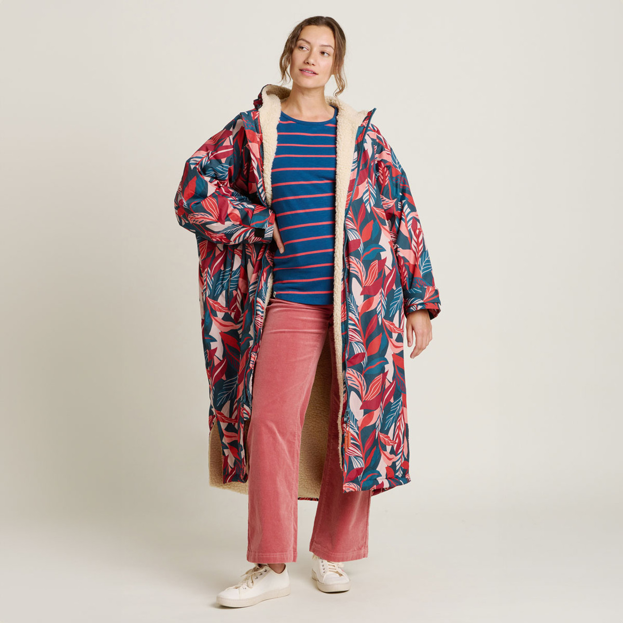 Brakeburn Women's Evergreen Leave Chinook Changing Robe - Multicoloured ...