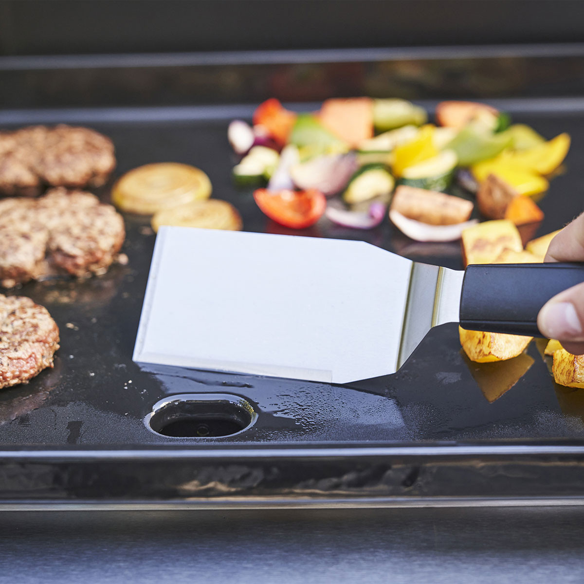 Char-Broil Griddle 3400 Gas BBQ - 3 Burner | Charlies