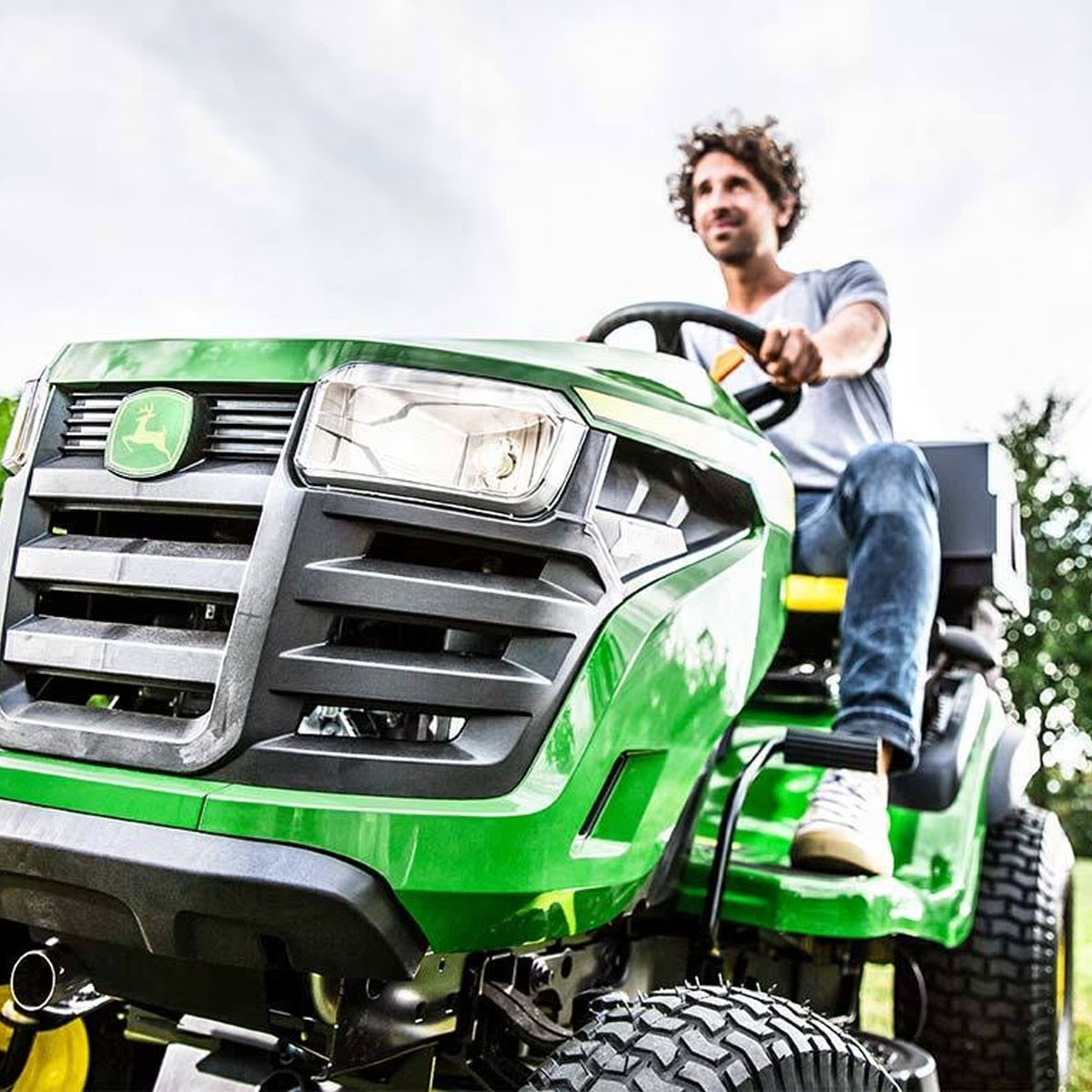 John Deere X127 Ride-On Lawn Mower | Charlies