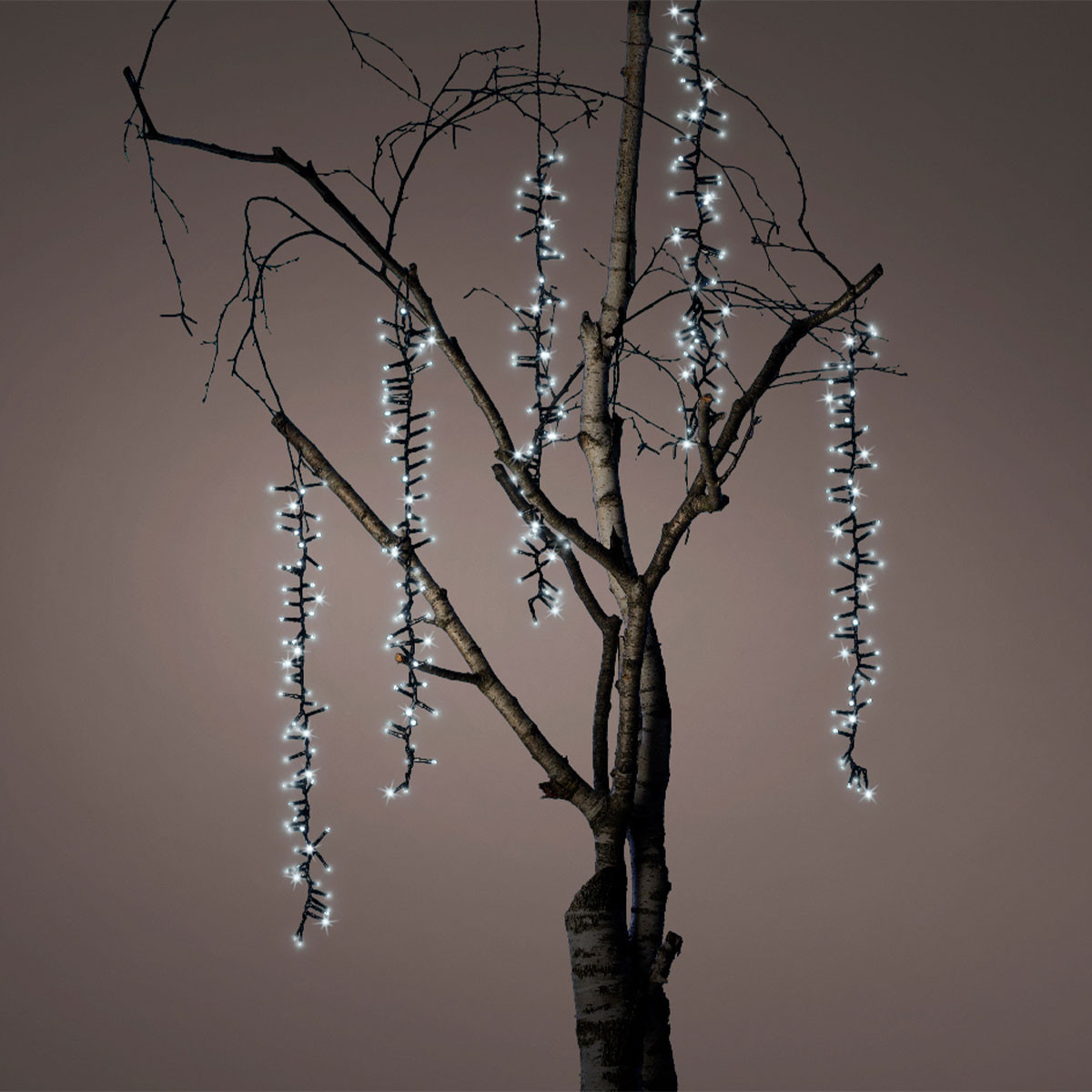 Lumineo 512 Tree Cascade Twinkling Battery LED String Lights, Cool ...