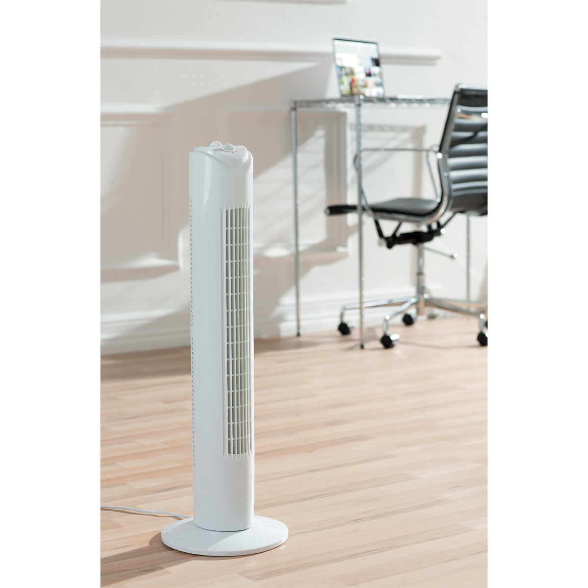 Daewoo Slimline Tower Fan, 32in - White | Charlies