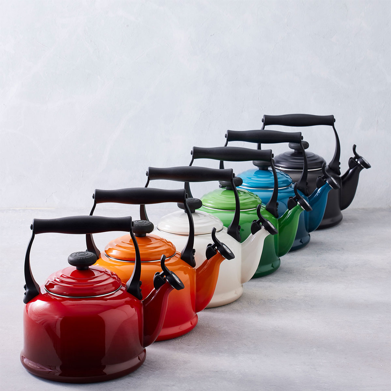 Le Creuset Traditional Stovetop Kettle, 2.1L - Volcanic | Charlies