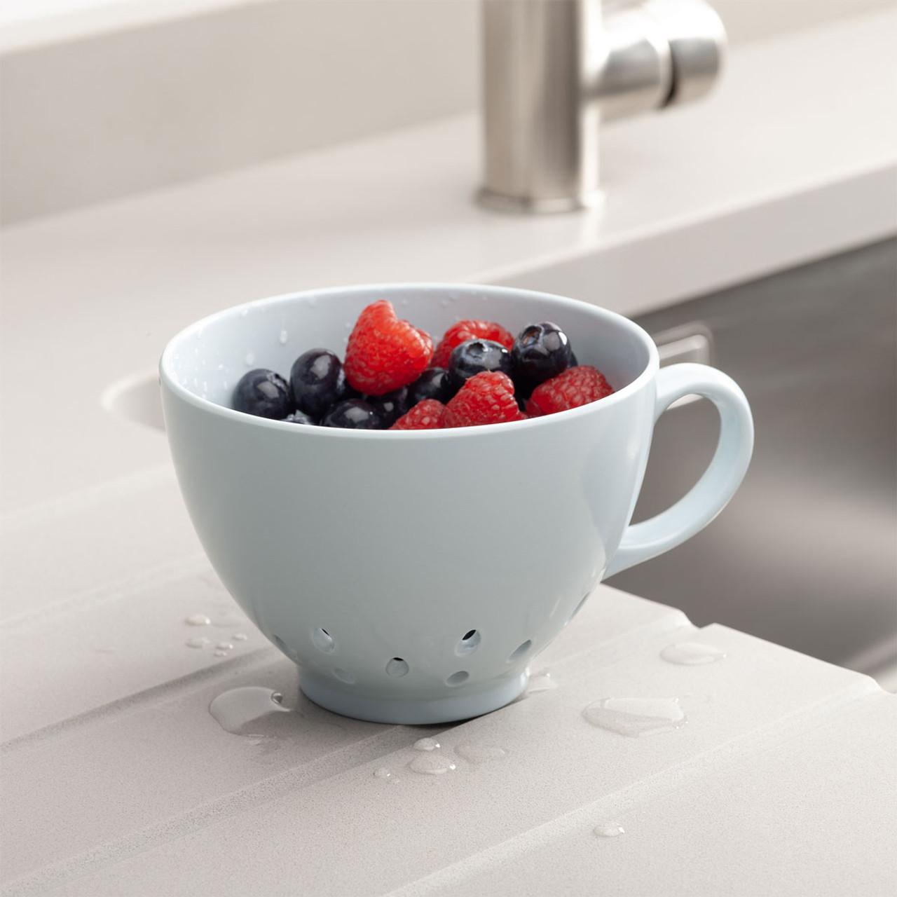 Strawberry colander store