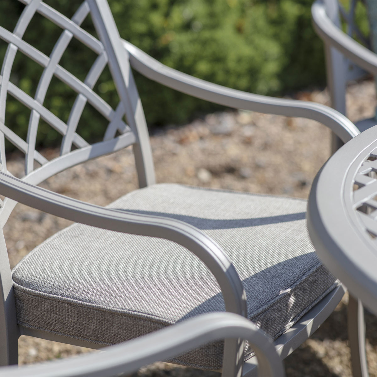 Bramblecrest RHS Bridgewater 8 Seater Aluminium Dining Garden Furniture ...