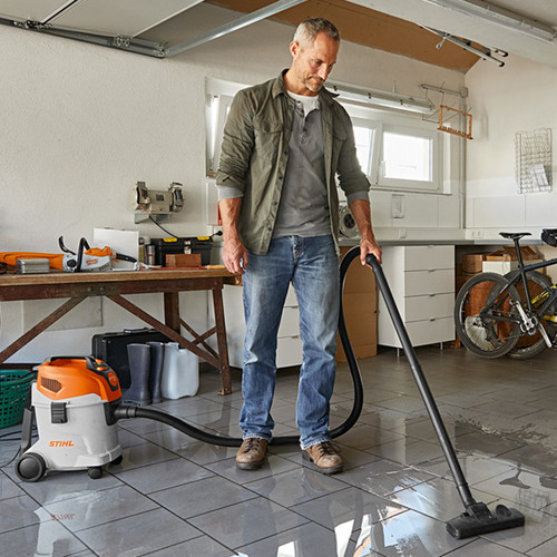 Stihl SE33 Wet & Dry Vacuum Cleaner | Charlies