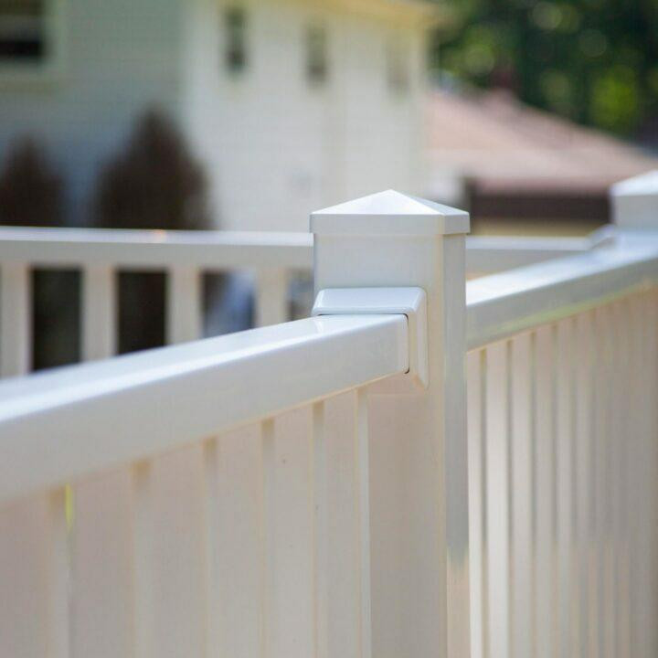 Vinyl and Composite Deck Railing | DeckExpressions