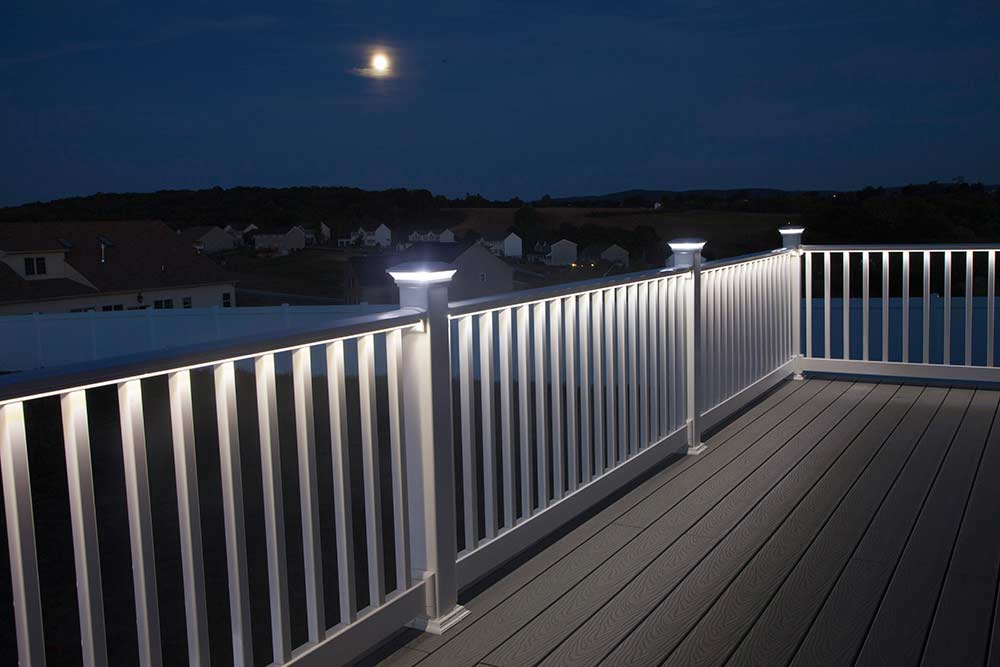 Vinyl and Composite Deck Railing | DeckExpressions