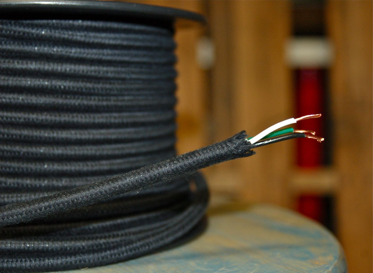 Cloth Covered Electrical Power Cord - Fabric Braided Wiring