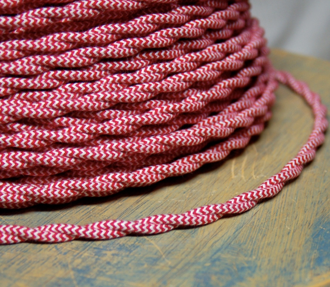 White Twisted Cloth Covered Wire, Cotton - PER FOOT - Snake Head Vintage