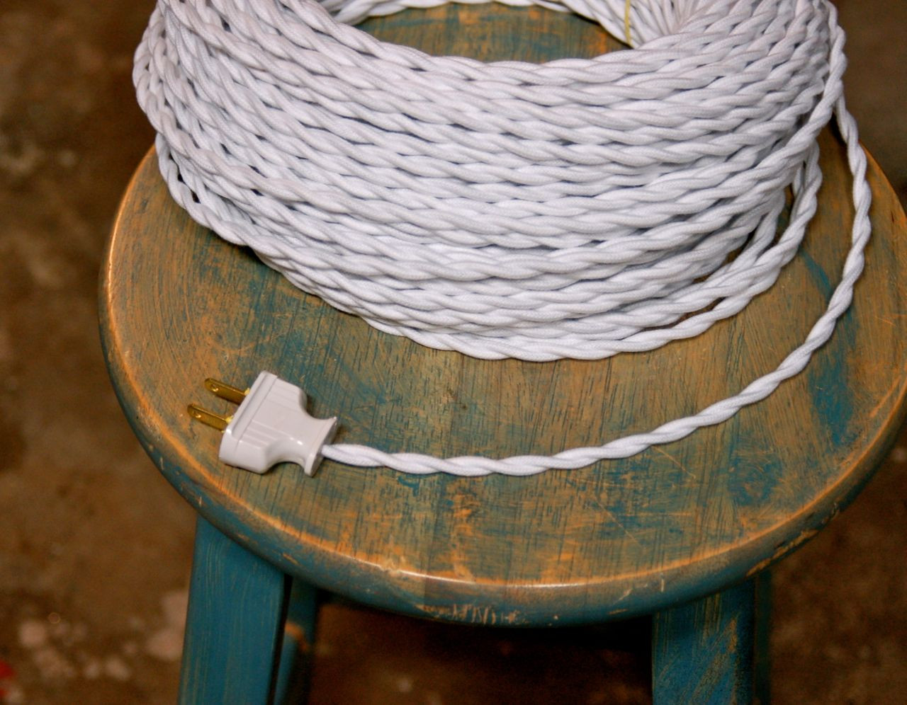 White Twisted Cloth Covered Wire, Cotton - PER FOOT - Snake Head Vintage