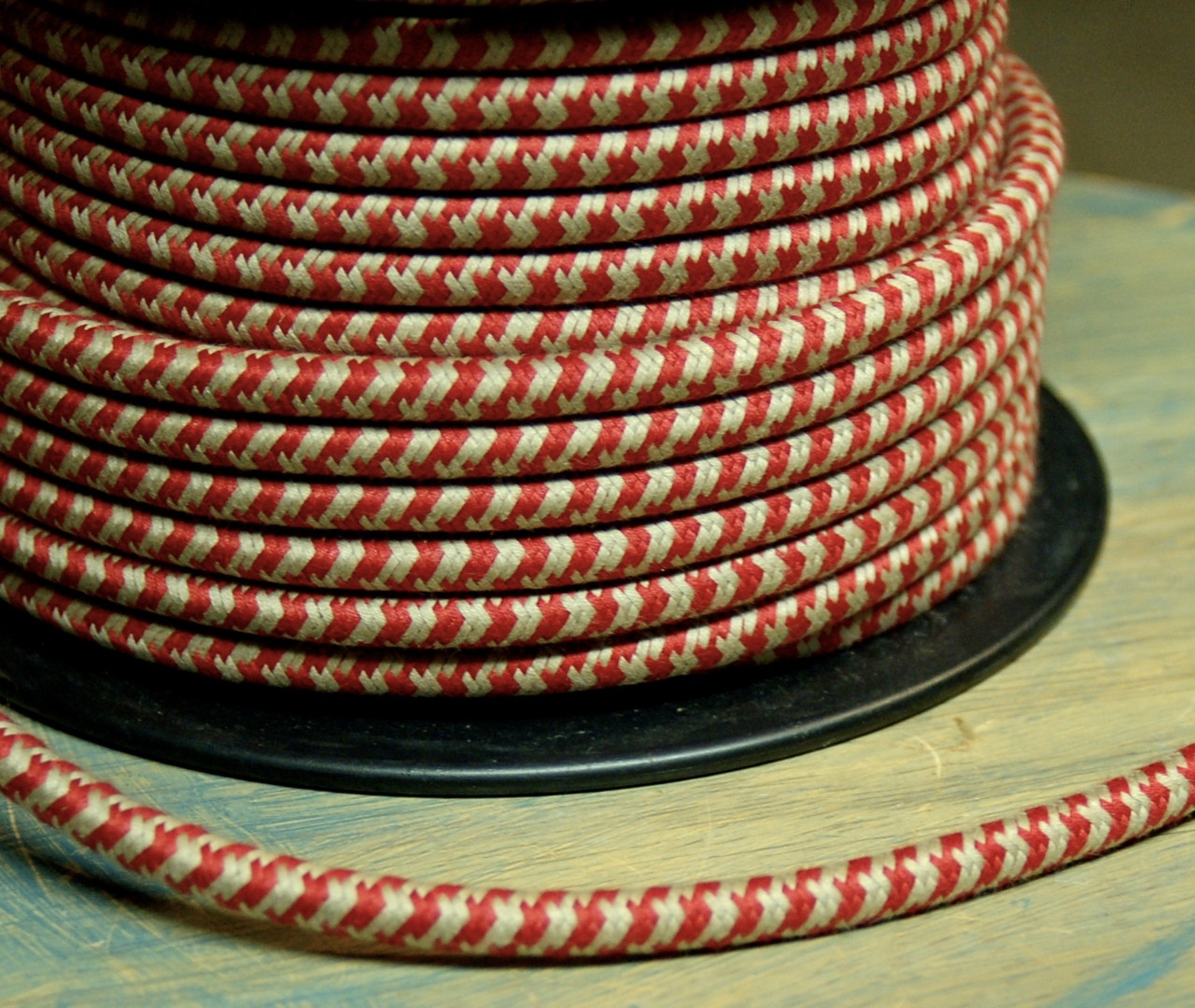 Red Cotton Covered Electrical Wire - 18/3 | Snake Head Vintage