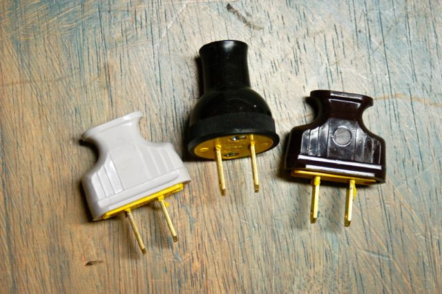2 Prong Female Plug End with Rubber Shell | Snake Head Vintage