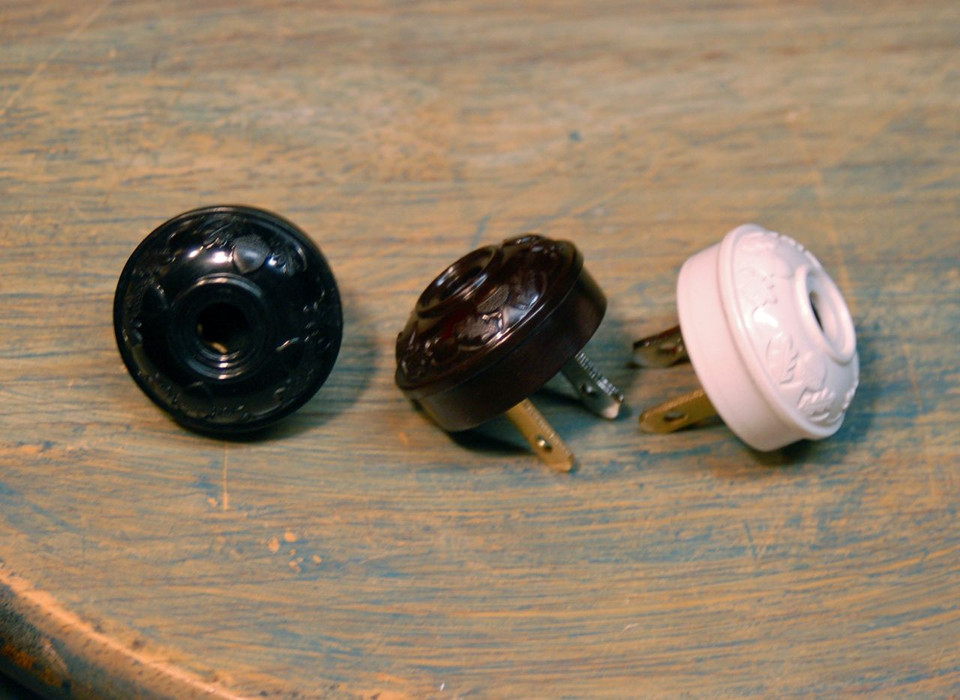 Vintage Bakelite Electrical Plugs | Old Style Electrical Acorn Plug
