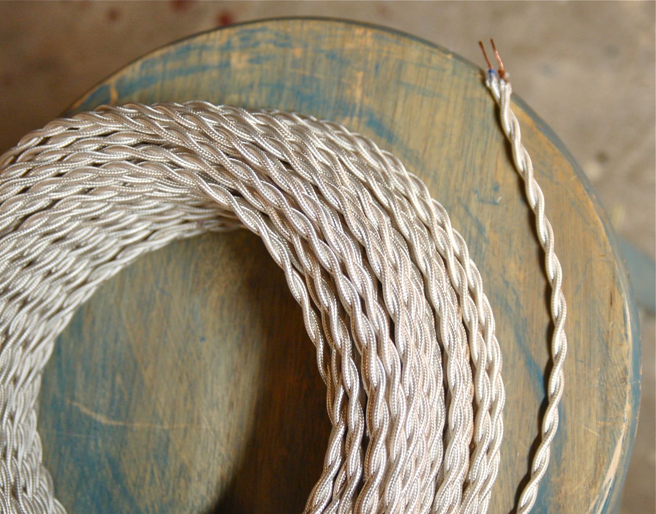 White Ivory Twisted Cloth Covered Wire, Rayon - PER FOOT - Snake Head ...