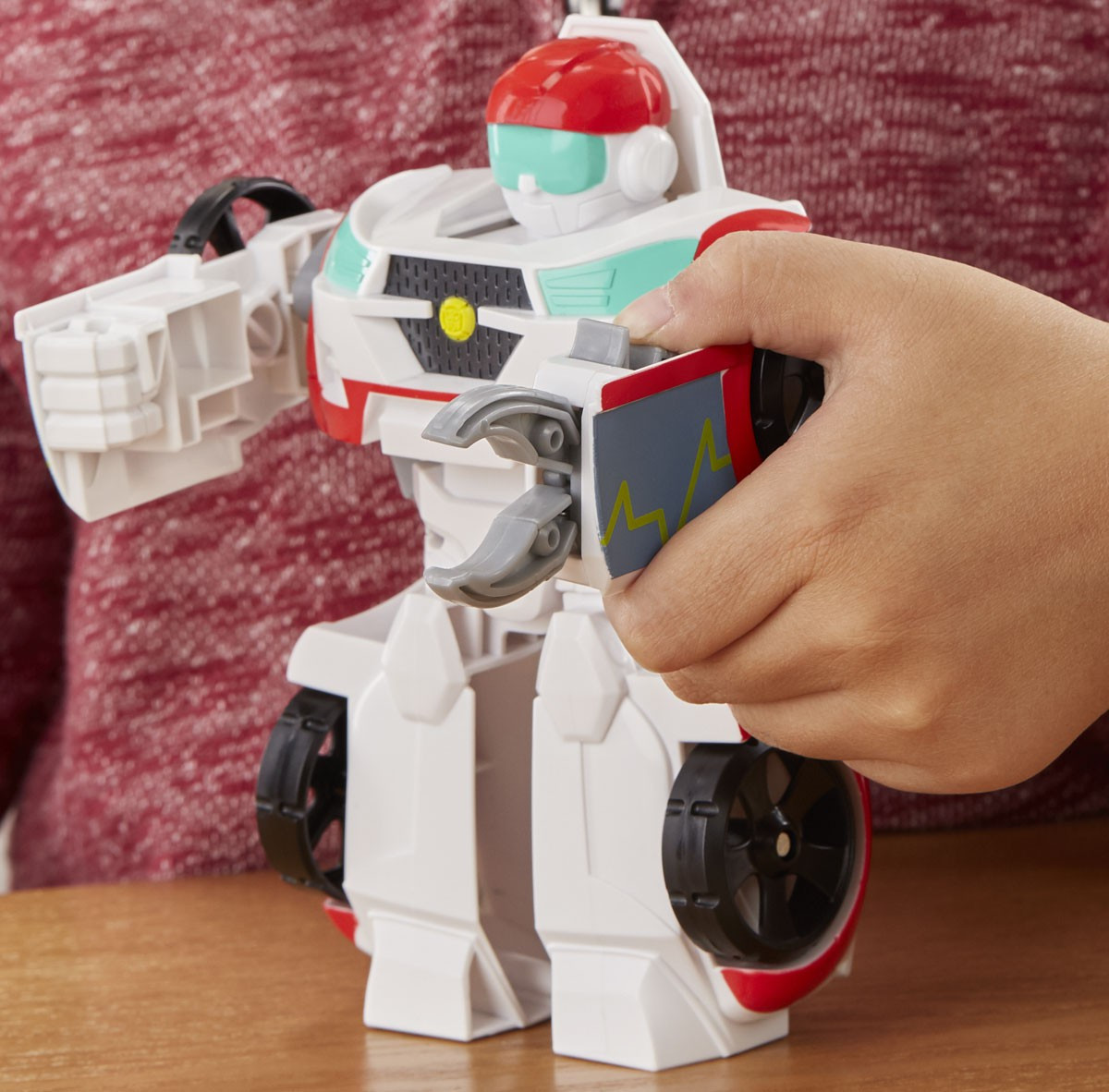 Transformers Robot Academy Medix the Doc-Bot Action Figure Hasbro Toys ...