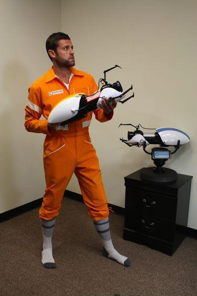 NECA Portal 2 Test Subject Jumpsuit 2X-Large - ToyWiz