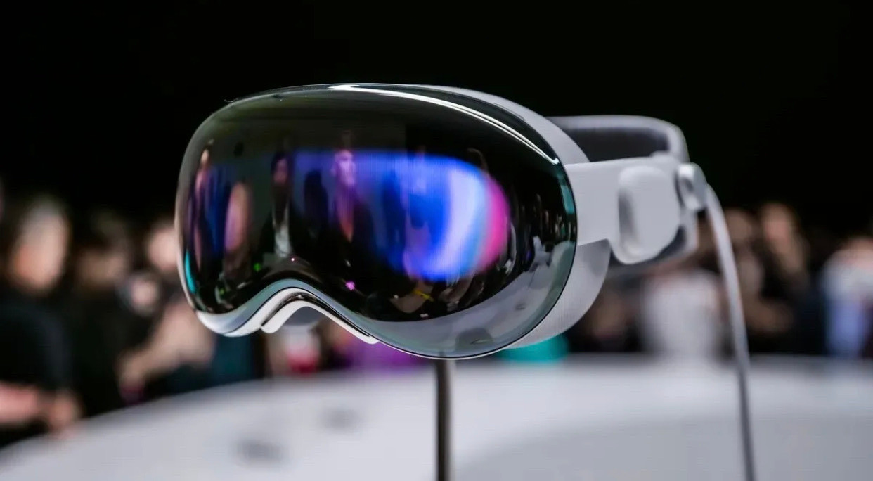 Apple Vision Pro 512GB, Solo Knit Band - M, Dual Loop Band - S M L ...