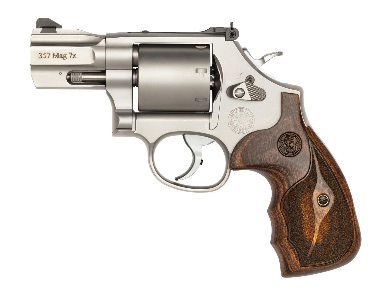 Smith & Wesson 686 357 Magnum - 2.5" Barrel - Stainless / Wood - 7 Shot ...