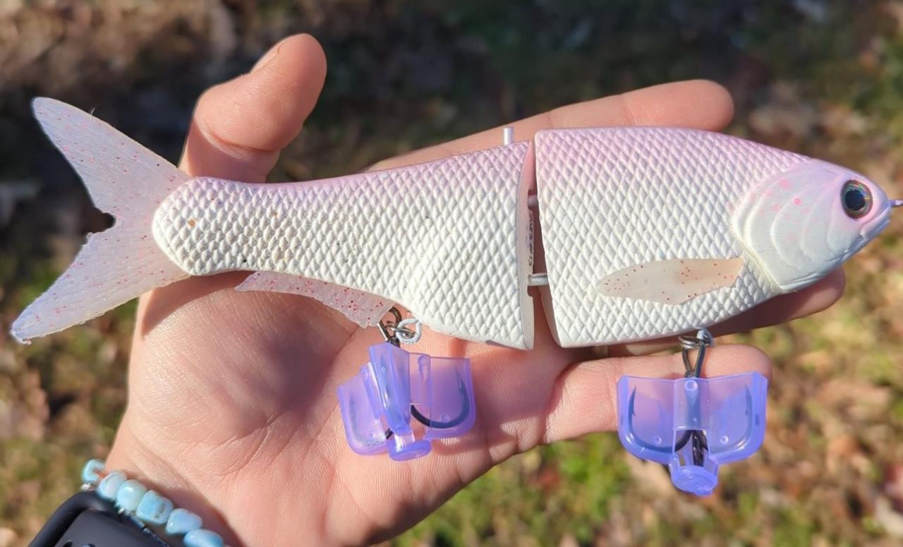 Phoney Frog USA Shiner Glide Bait - Frosted Pink - DANCE'S EXCLUSIVE ...