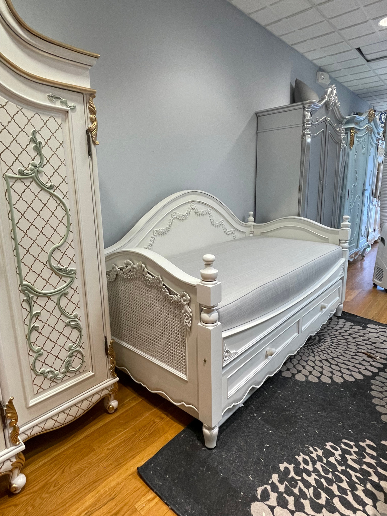 French Daybed With Trundle White