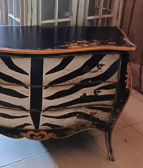 ZEBRA FRENCH CHEST antique black and white