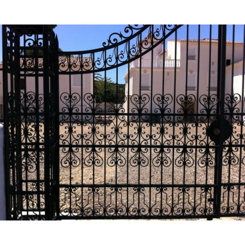FRENCH STYLE IRON GATES FOR GRAND HOMES