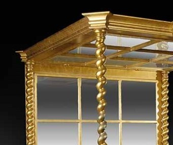TUDOR CANOPY BED