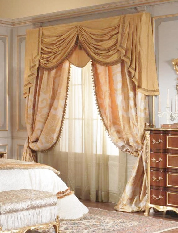 WINDOW tREATMENTS, SWAGS AND TAILS