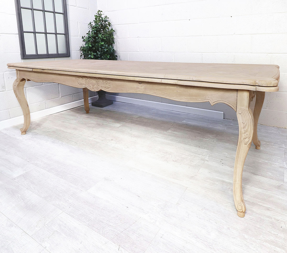French Provencial dining Table white