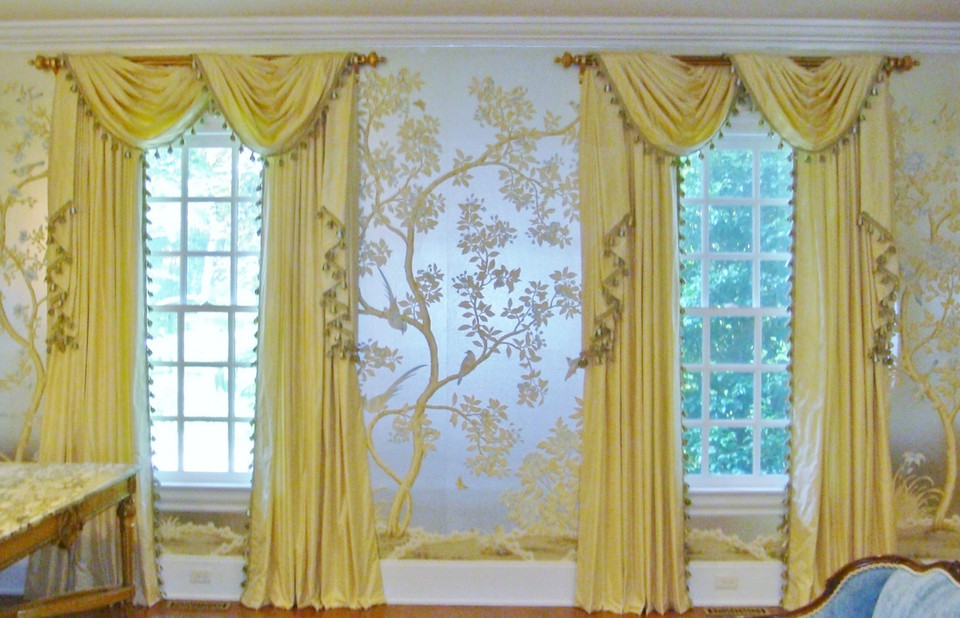 Swags & Tails Curtain