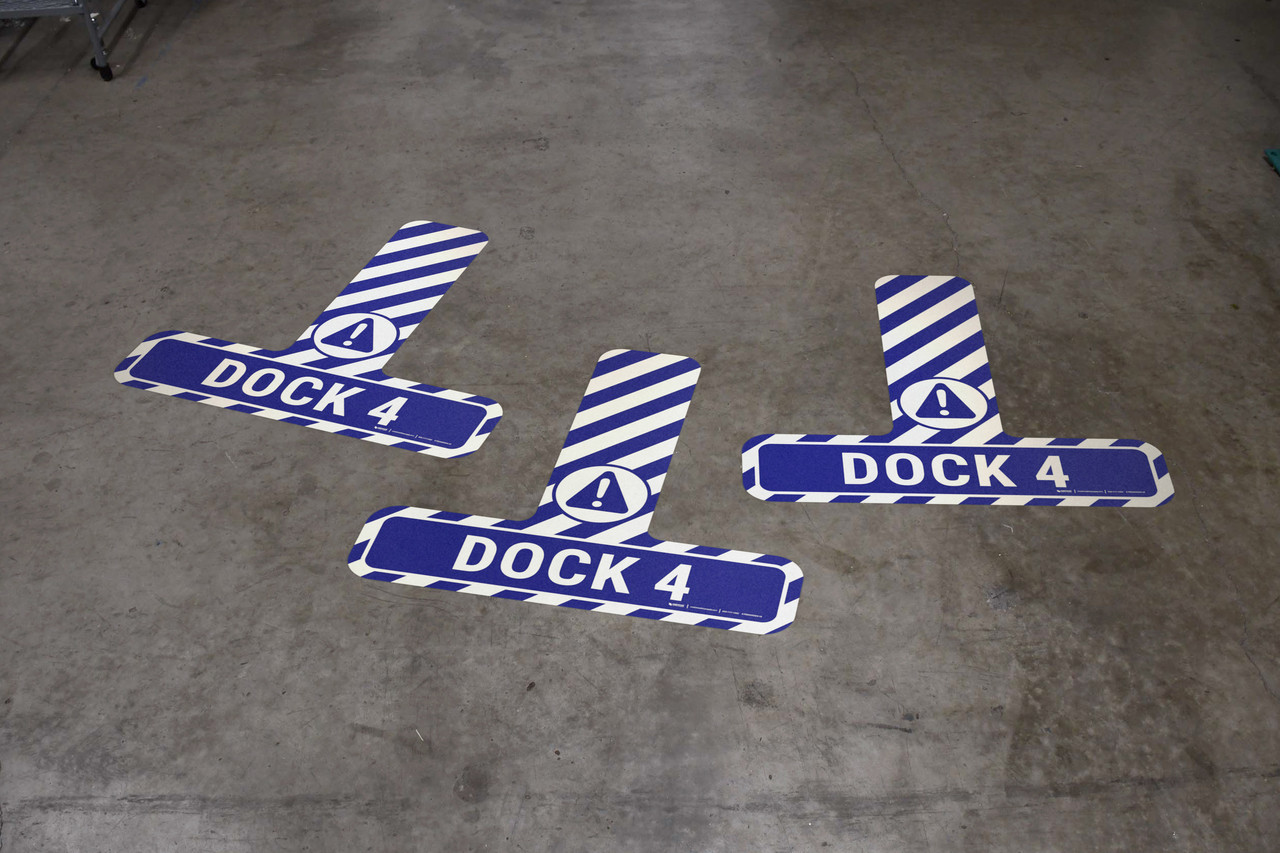 Dock 4 - Floor Sign T's
