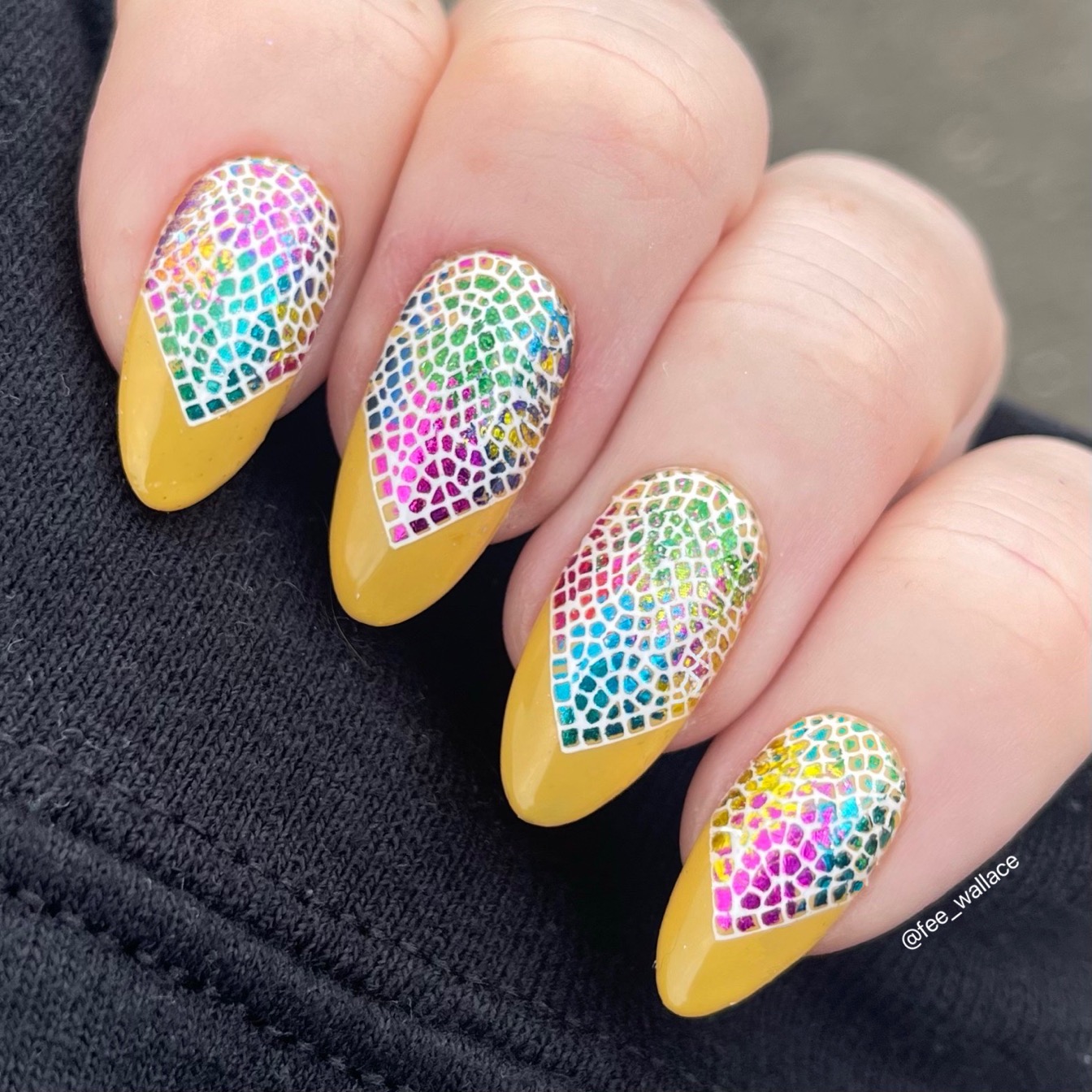 SHINING MOSAIC NAIL DESIGN USING THE CND SUMMER COLLECTION - Sweet Squared