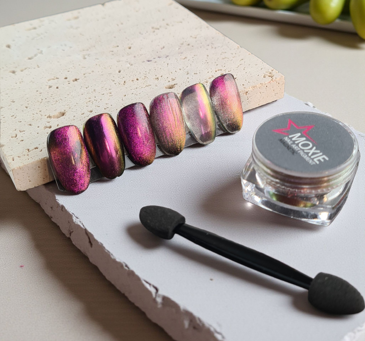 Moxie Magnetic Chameleon Chrome Pigment Powder – Hot Pink & Gold