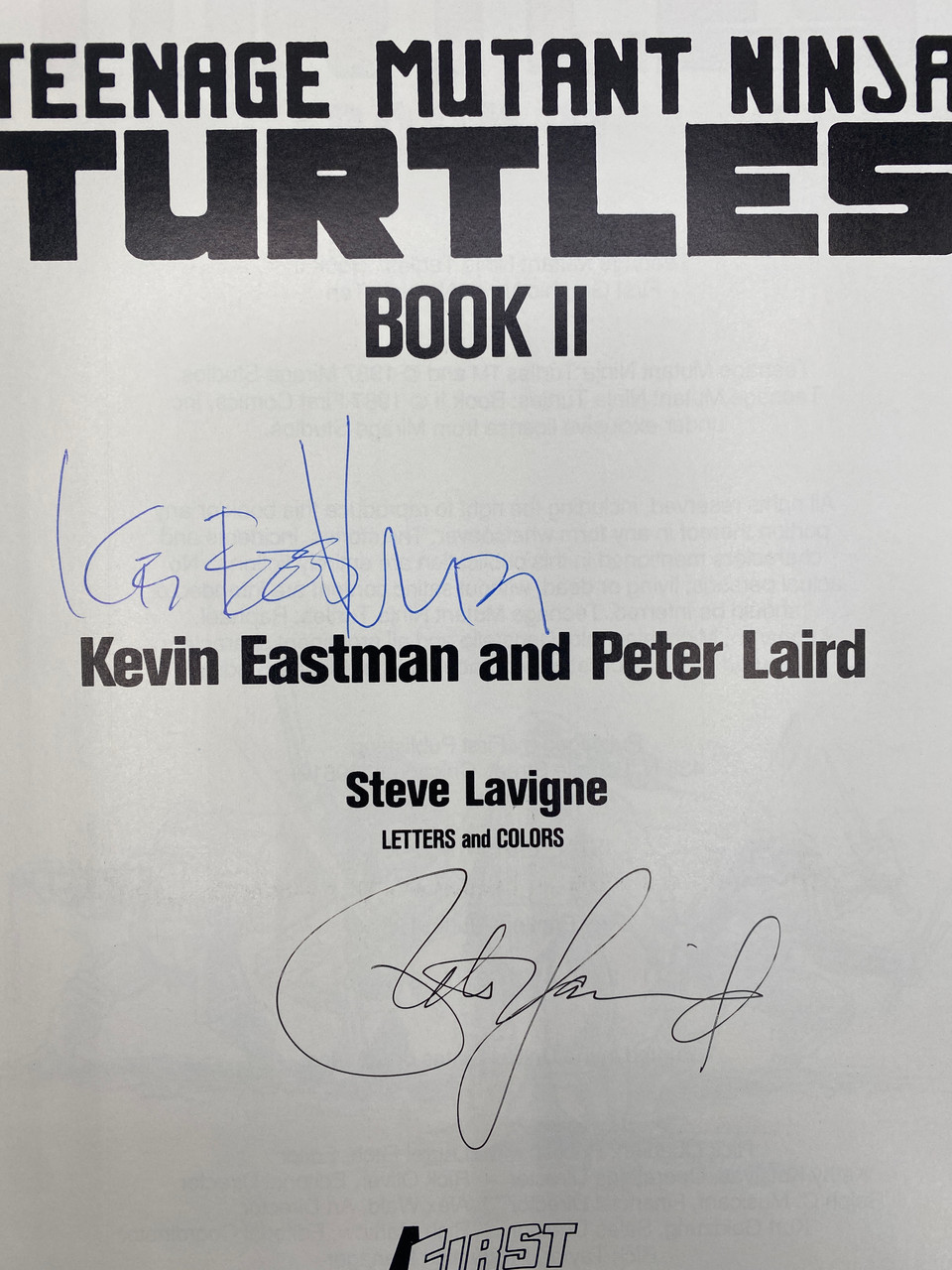 Teenage Mutant Ninja Turtles 2 - Kevin B. Eastman,Peter Laird (Signed Book)