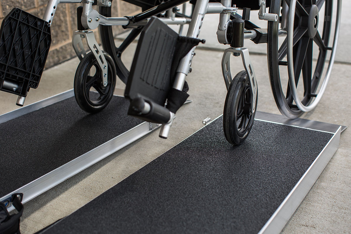 EZ-ACCESS, Suitcase Singlefold (Applied Surface) Ramp, 3ft. For Sale