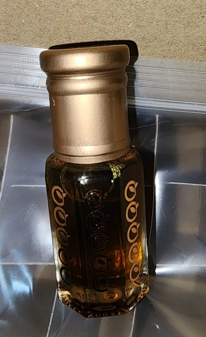KHUS oil fragrance - non alcoholic (12cc) - Hindu KHUS region - www.qt ...