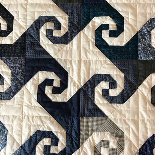 Snail Trail Patchwork Amish Quilt 101x114 - AmishQuilter