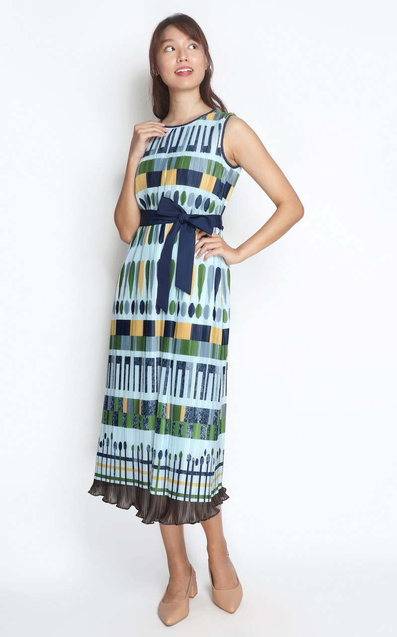Printed Pleats Dress | Ladies Workwear Online Singapore | ALYSSANDRA