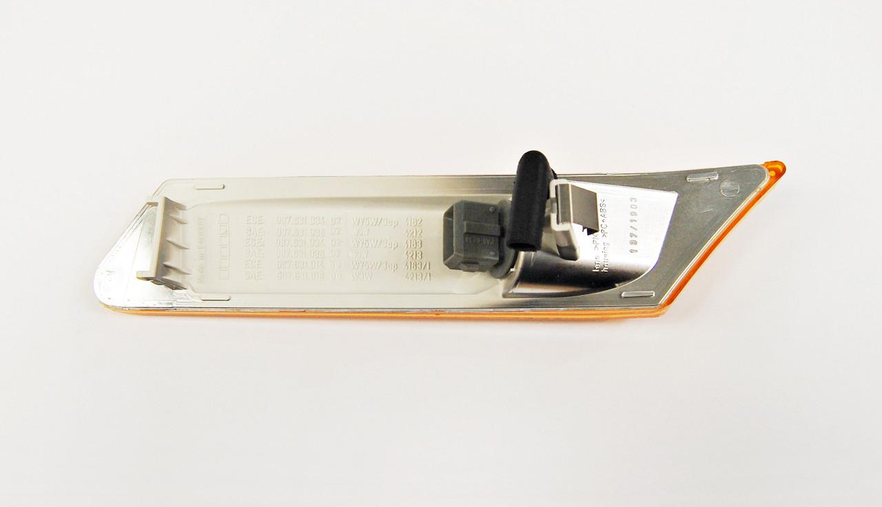 NEW OEM PORSCHE 911 CARRERA GT3 SIDE MARKER LIGHT 99763103802 RIGHT