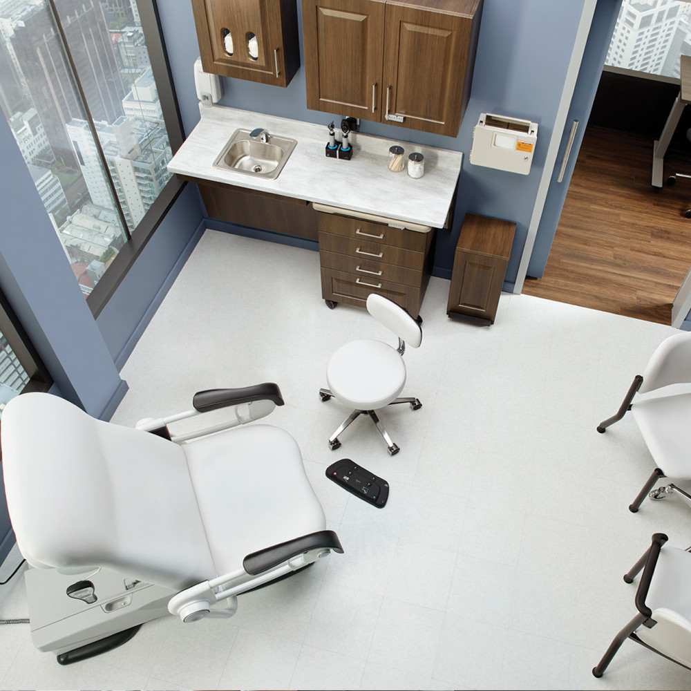 Midmark 626 Barrier-Free Power Exam Chair