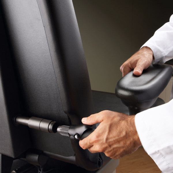 Refurbished Midmark 647 Barrier-Free Podiatry Chair | Cevi Med