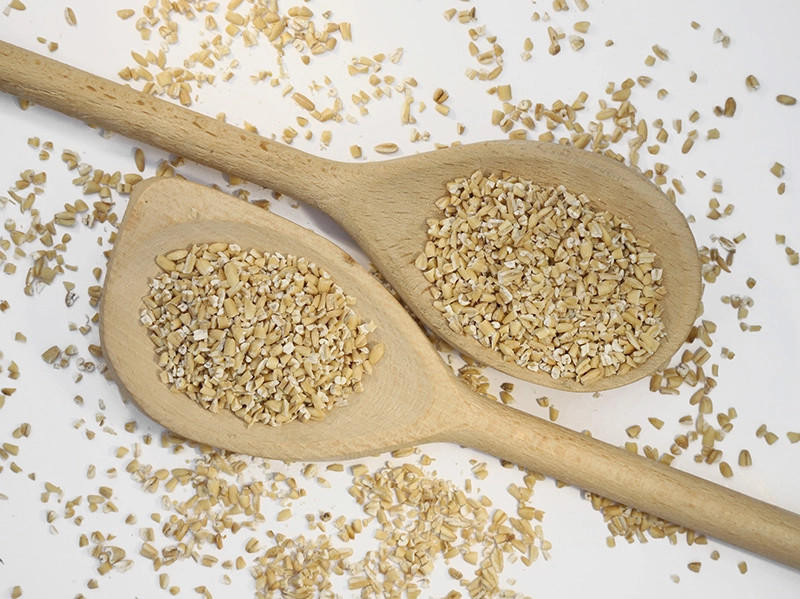Kennedy Wild Pinhead Oats | Chopped Naked Oats for Wild Birds