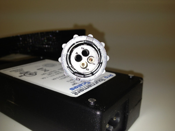 Battery Charger for H2 Scale (2010-Present) | Pro Tournament Scales
