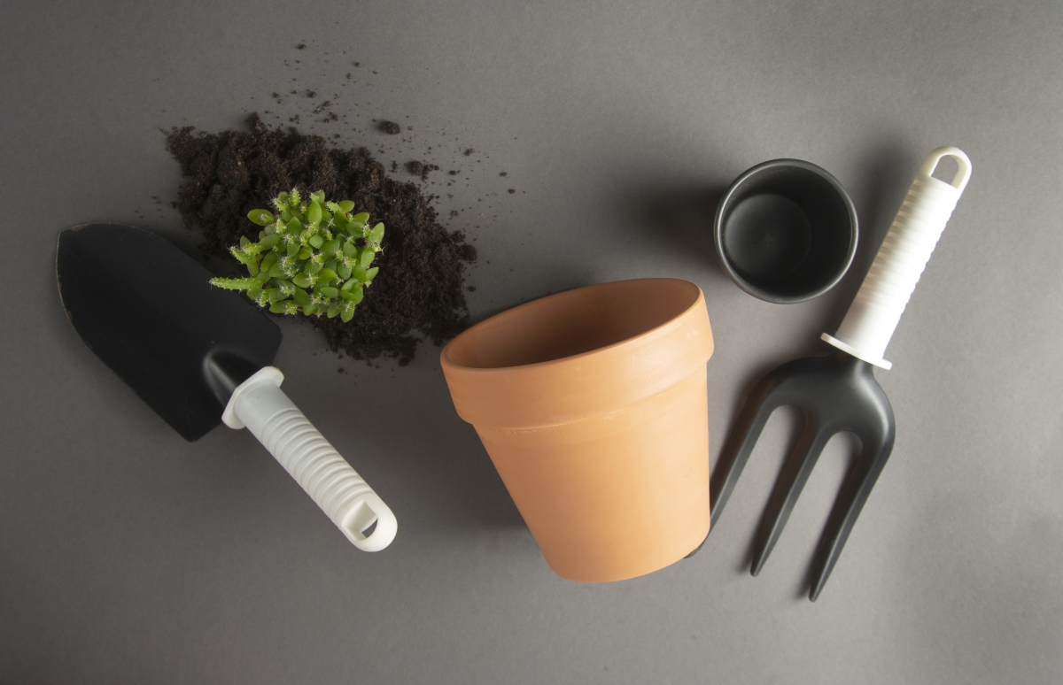 10 Essential Gardening Tools For Beginners - Frostproof Growers Supply
