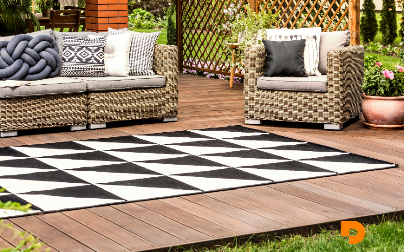 Your Guide to Cleaning an Outdoor Rug - Decorsify