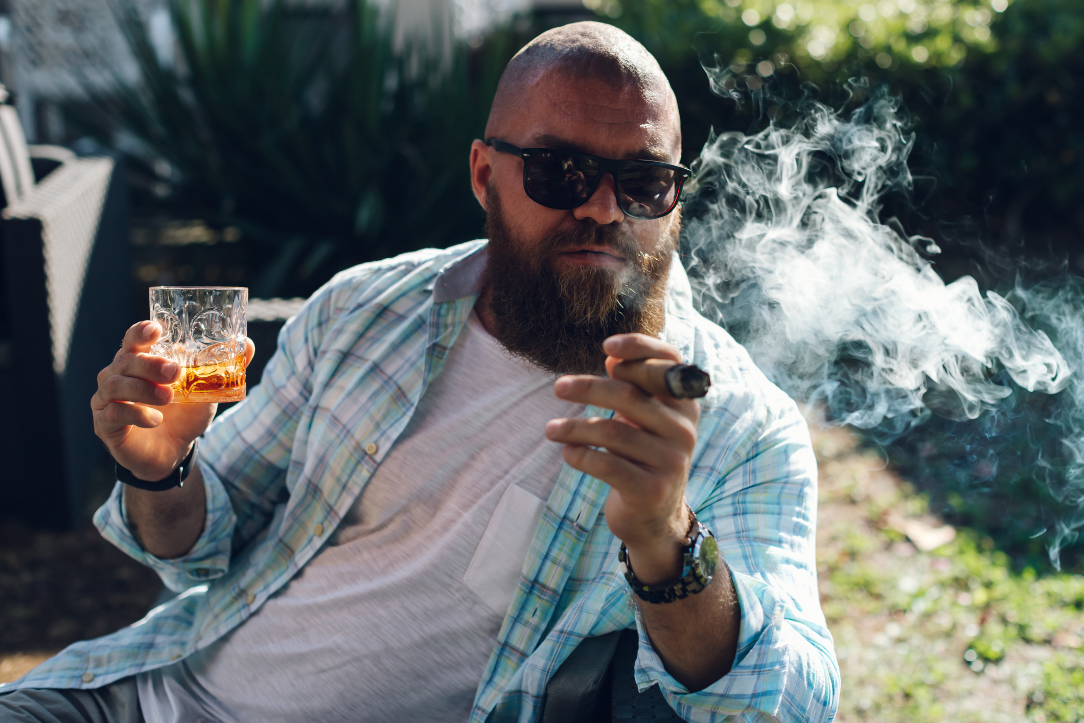 Smoking a Cigar Outdoors? Here Are Some Tips - Cigarking.com