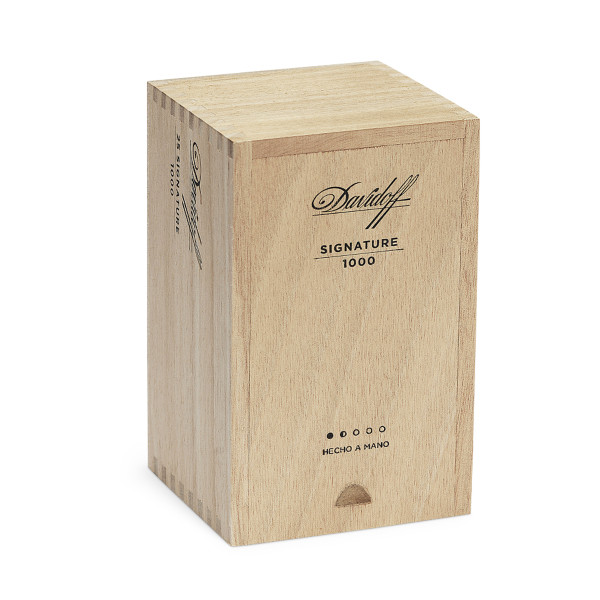 Davidoff Signature 1000 (4.6x34 / Box 25) | Cigar King