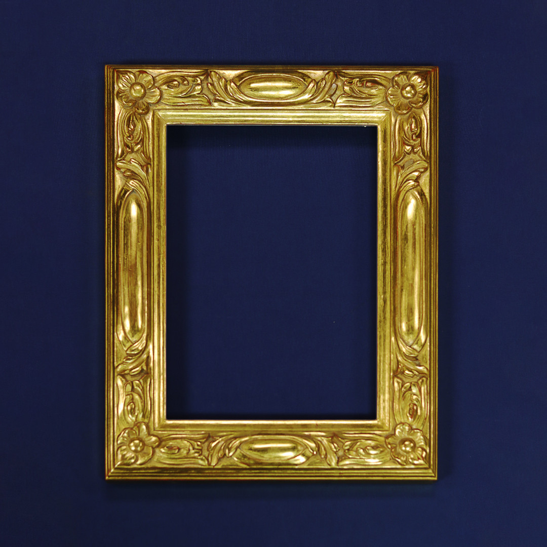 Hand Carve Gold Picture Frame with Flower Pattern
