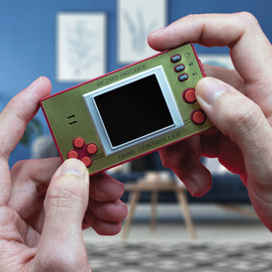 RED5 Retro Games Controller with Screen | Menkind