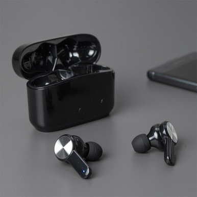 RED5 Premium True Wireless Stereo Ear Buds in Black
